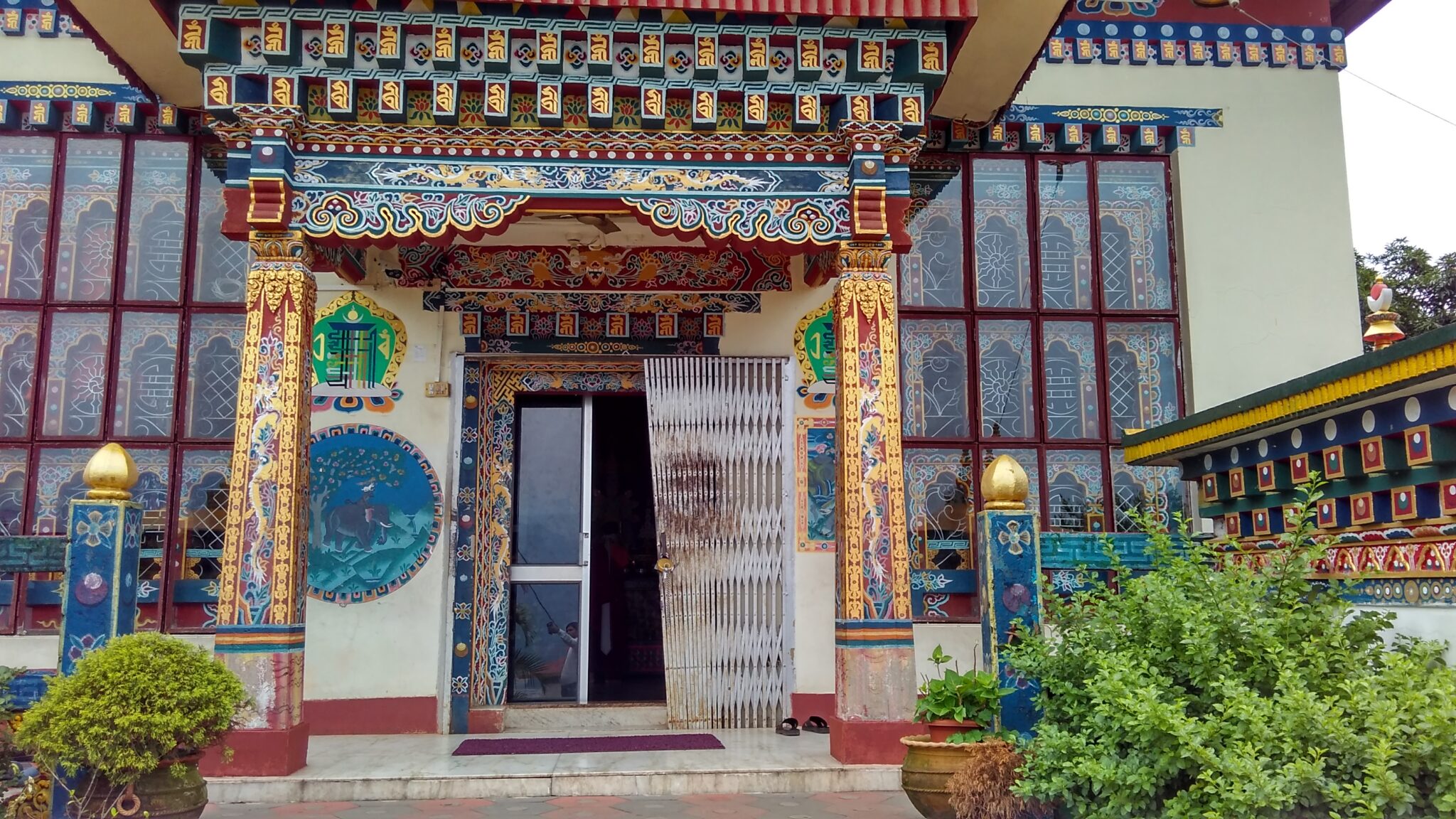 Knowledgetour - Jaigaon(India) - Phuentsholing(Bhutan) Border | Bhutan ...